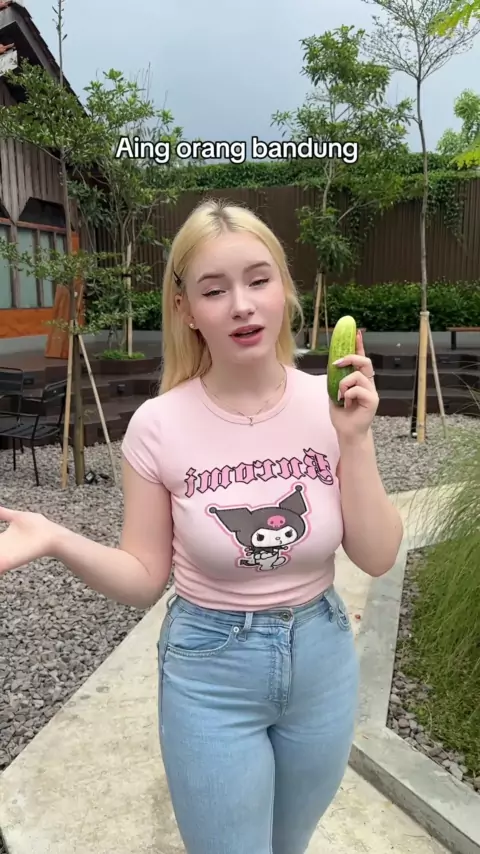 BULE BARBIE🍭 (@bulebarbie_official) on SnackVideo