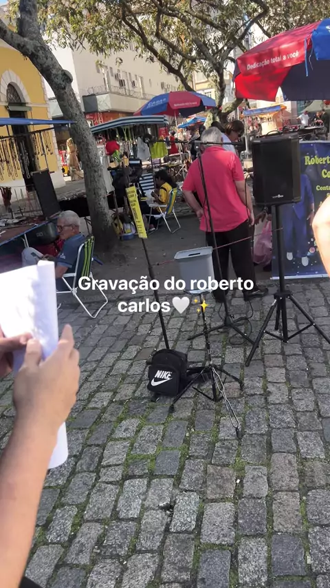 meme roberto carlos:roberto carlos gravando pro fi ...| Kwai